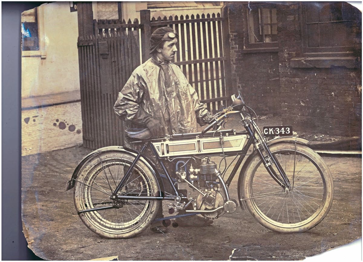 Moveo and shaker | Classic Bike Guide Magazine